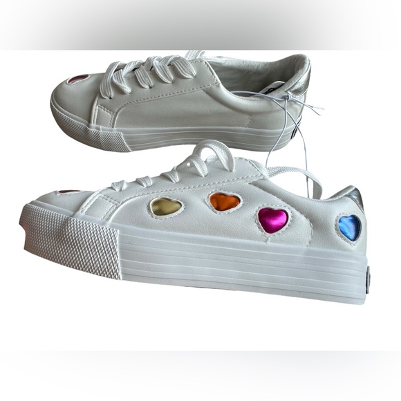 Mudd | Shoes | Mudd New Little Girls Colorful Hearts White Faux Leather ...